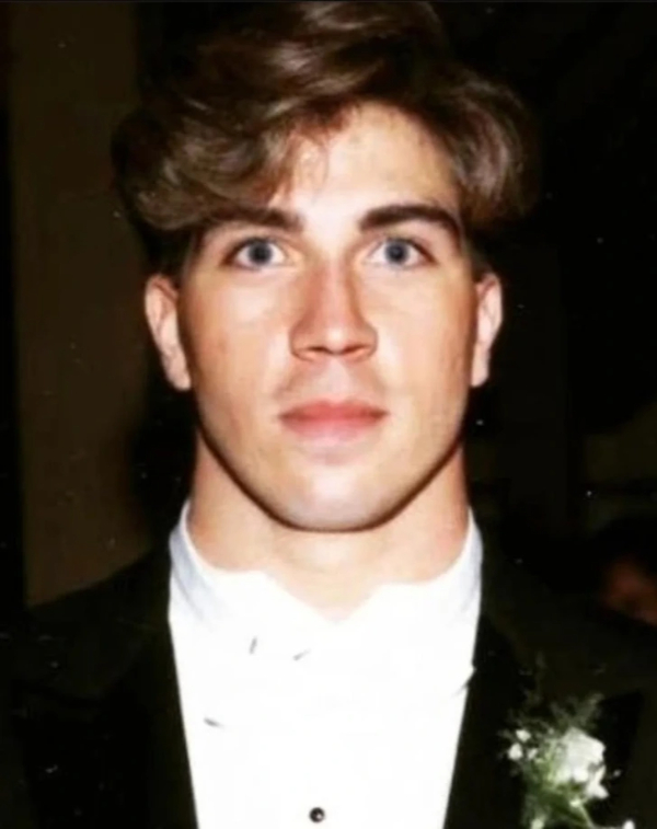 These Prom Pics Are a Blast From the Past!