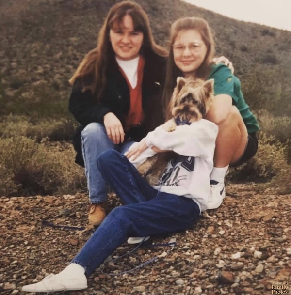 Families Are Weird, But Our Family Photos Are Weirder (41 Photos)