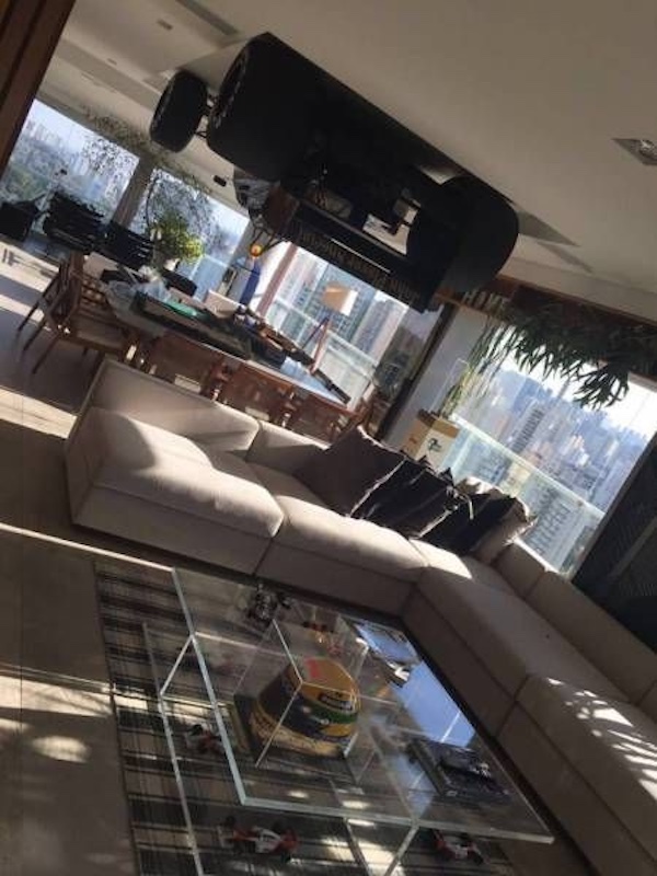 A collection of awesome pics for the morning commute