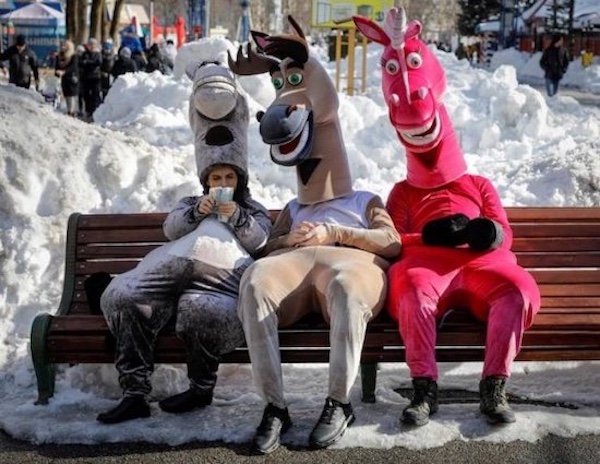 A collection of awesome pics for the morning commute