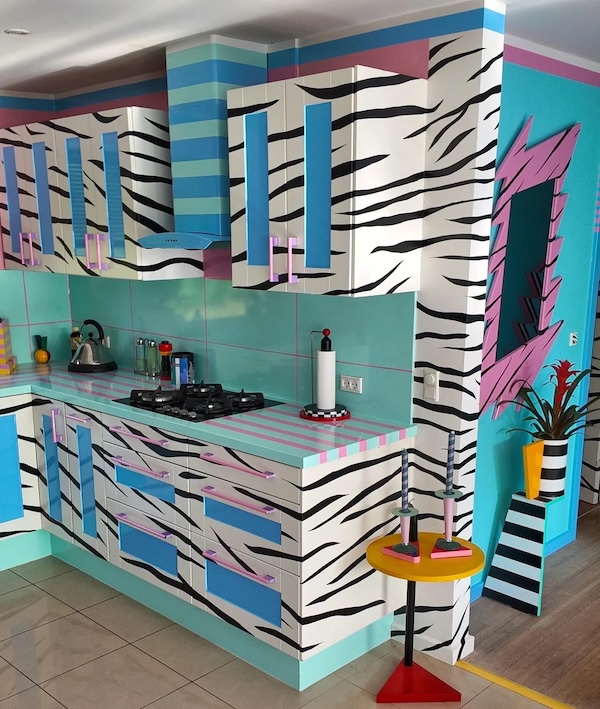 More is More! Colorific Maximalist Interiors That Slap (26 Photos)