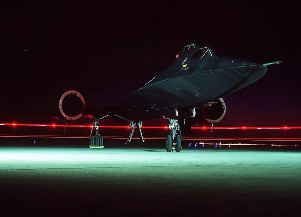 SR-71 Blackbird Facts and High-Res Photos of Worlds Fastest Spy Plane